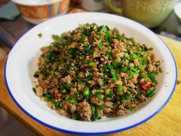 炒苍蝇头是什么菜_炒苍蝇头怎么做才正宗-第2张图片-山城妙识