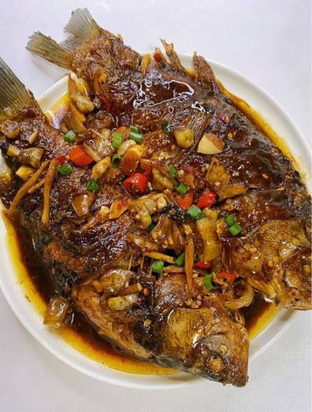 红烧鲫鱼家常做法_红烧鲫鱼怎么做才好吃-第1张图片-山城妙识