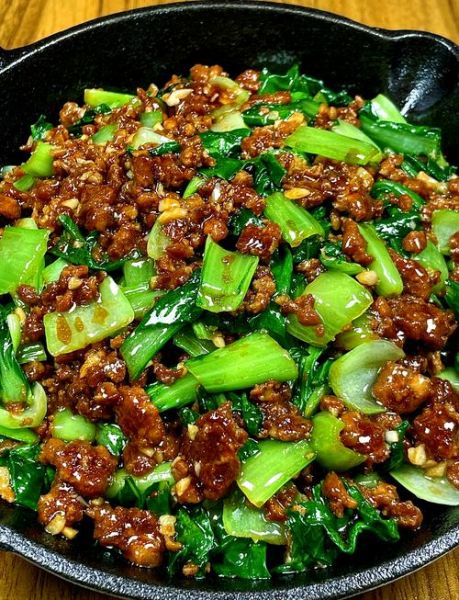 肉末小白菜怎么炒好吃_肉末小白菜用焯水吗-第1张图片-山城妙识