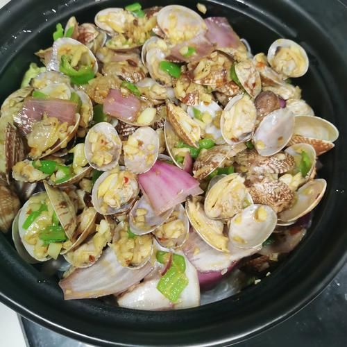 花甲螺粉丝煲怎么做_花甲螺粉丝煲需要焯水吗-第1张图片-山城妙识 花甲螺粉丝煲怎么做_花甲螺粉丝煲需要焯水吗-第1张图片-山城妙识