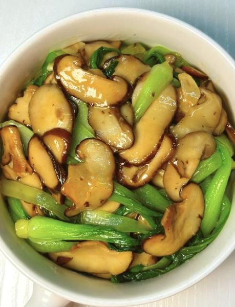 香菇炒青菜怎么做_香菇炒青菜先炒哪个-第1张图片-山城妙识