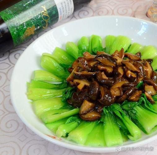 香菇菜心怎么炒好吃_香菇菜心焯水几分钟-第1张图片-山城妙识