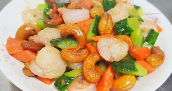 腰果虾仁用熟腰果行吗_熟腰果怎么炒才脆-第3张图片-山城妙识