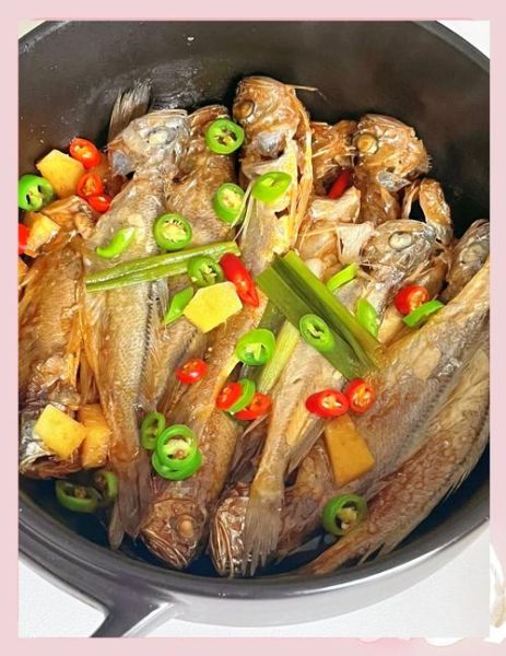 油煎小黄鱼怎么做好吃_小黄鱼煎多久才酥脆-第3张图片-山城妙识