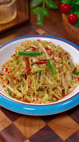 凉拌酸辣包菜丝怎么做_包菜丝焯水还是不焯水-第2张图片-山城妙识 凉拌酸辣包菜丝怎么做_包菜丝焯水还是不焯水-第2张图片-山城妙识