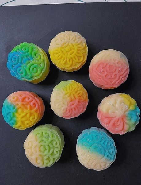 彩色冰皮月饼怎么做_冰皮月饼颜色怎么调-第1张图片-山城妙识