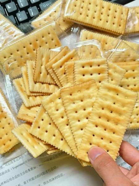 苏打饼干能缓解胃酸吗_胃酸过多吃什么饼干好-第1张图片-山城妙识 苏打饼干能缓解胃酸吗_胃酸过多吃什么饼干好-第1张图片-山城妙识