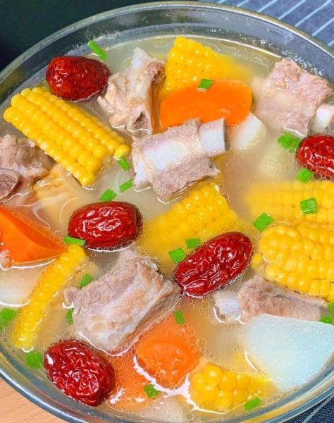 排骨汤怎么炖好喝_排骨汤放什么食材更营养-第1张图片-山城妙识