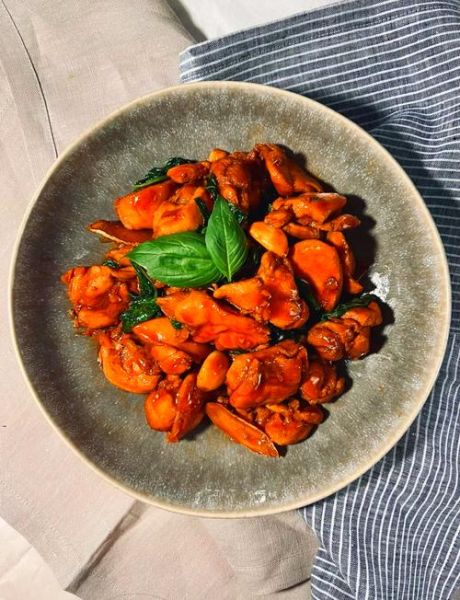 三杯鸡怎么做才正宗_三杯鸡家常做法大全-第1张图片-山城妙识 三杯鸡怎么做才正宗_三杯鸡家常做法大全-第1张图片-山城妙识