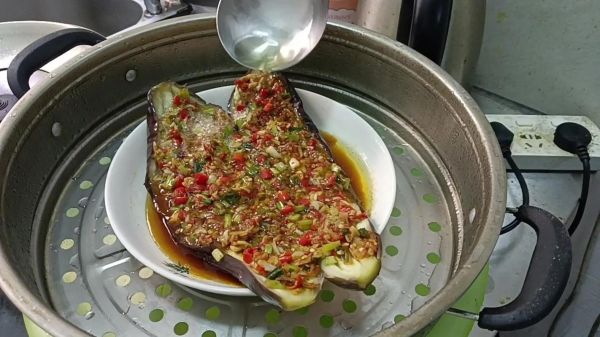 蒜泥茄子怎么做_家常蒜泥茄子做法大全-第3张图片-山城妙识