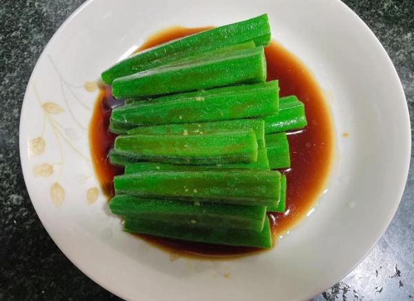 芥末秋葵怎么做_凉拌秋葵要不要焯水-第1张图片-山城妙识
