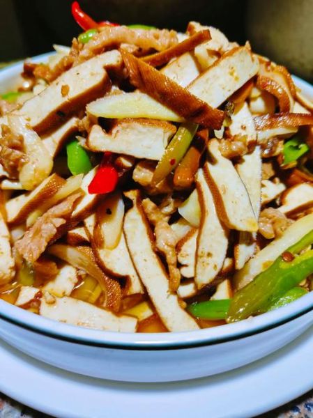 豆干炒肉怎么做好吃_家常豆干炒肉的做法-第3张图片-山城妙识