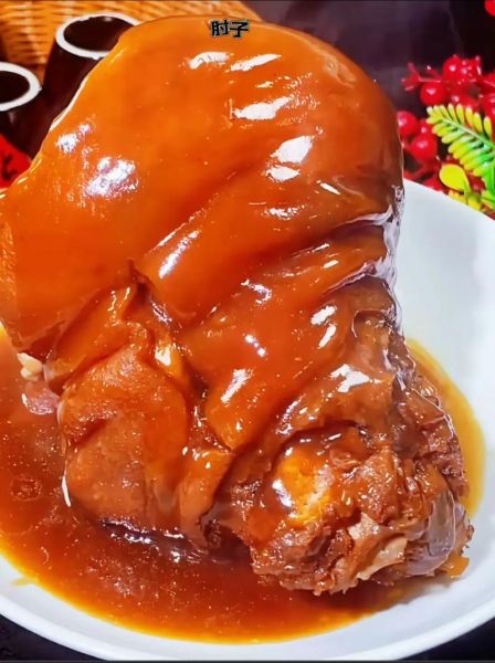 酱肘子家常做法不用高压锅_肘子怎么炖才软烂-第1张图片-山城妙识 酱肘子家常做法不用高压锅_肘子怎么炖才软烂-第1张图片-山城妙识