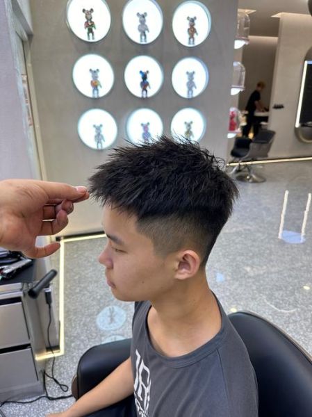 锡纸烫适合什么脸型_锡纸烫怎么打理-第2张图片-山城妙识 锡纸烫适合什么脸型_锡纸烫怎么打理-第2张图片-山城妙识