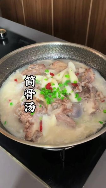 炖大骨头汤怎么做_大骨头焯水用冷水还是热水-第2张图片-山城妙识 炖大骨头汤怎么做_大骨头焯水用冷水还是热水-第2张图片-山城妙识