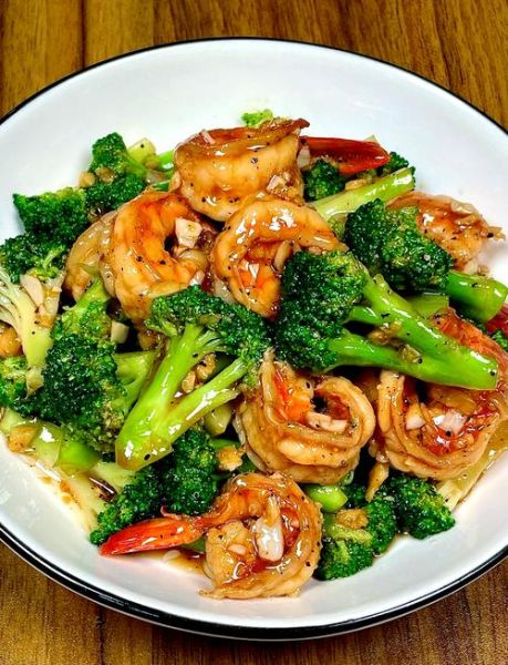 炒虾仁放什么配菜_炒虾仁怎么搭配好吃-第3张图片-山城妙识