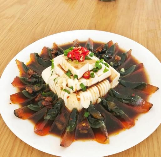 皮蛋拌豆腐酱汁怎么调_皮蛋豆腐酱汁配方-第2张图片-山城妙识 皮蛋拌豆腐酱汁怎么调_皮蛋豆腐酱汁配方-第2张图片-山城妙识