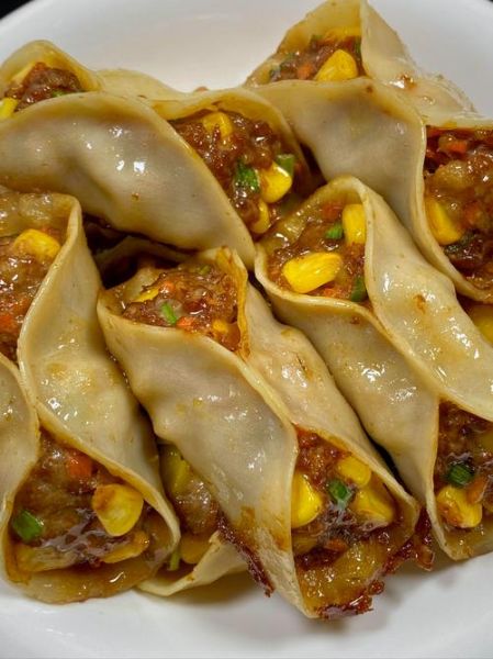 锅贴饺子怎么煎才脆_锅贴饺子如何焦黄-第1张图片-山城妙识