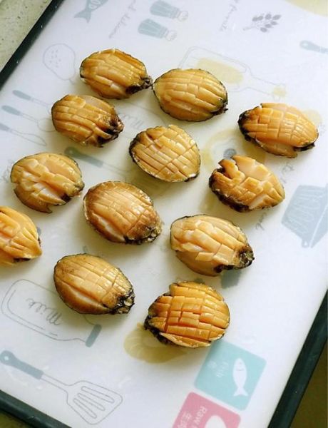 红烧鲍鱼怎么做_家常红烧鲍鱼做法大全-第1张图片-山城妙识