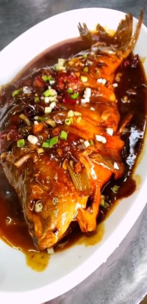 清炖鲤鱼怎么做好吃_清炖鲤鱼家常做法大全-第1张图片-山城妙识 清炖鲤鱼怎么做好吃_清炖鲤鱼家常做法大全-第1张图片-山城妙识
