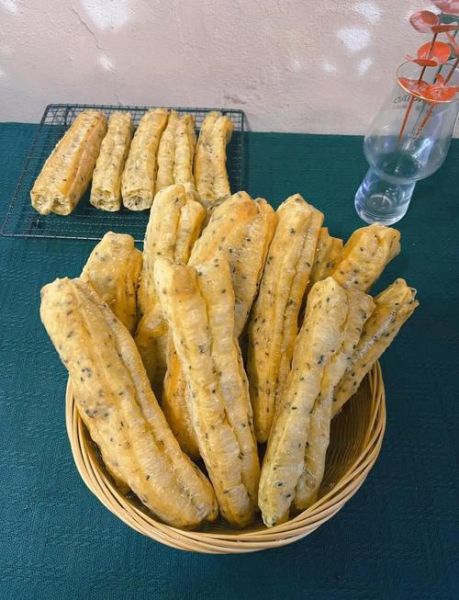 茴香小油条怎么做_茴香小油条热量高吗-第1张图片-山城妙识