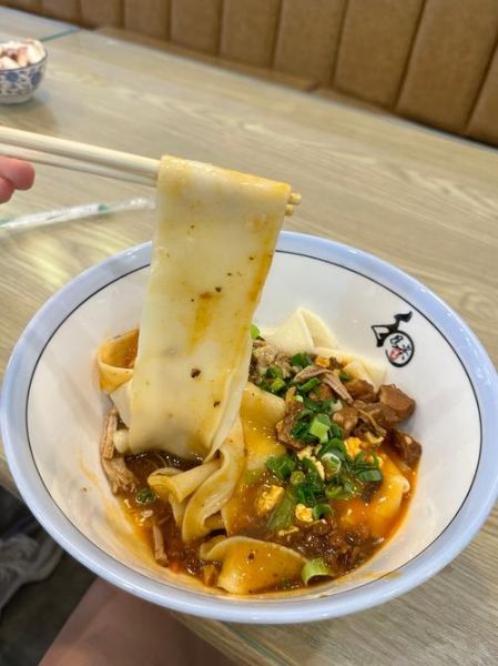 大碗面多少钱一碗_大碗面怎么做才好吃-第1张图片-山城妙识 大碗面多少钱一碗_大碗面怎么做才好吃-第1张图片-山城妙识