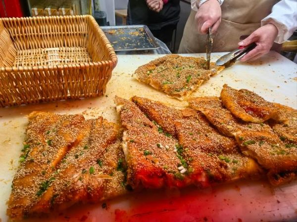 吃土家酱香饼的危害_吃酱香饼会上火吗-第1张图片-山城妙识