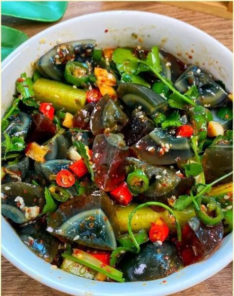 皮蛋怎么炒才好吃_皮蛋炒什么配菜更香-第1张图片-山城妙识 皮蛋怎么炒才好吃_皮蛋炒什么配菜更香-第1张图片-山城妙识