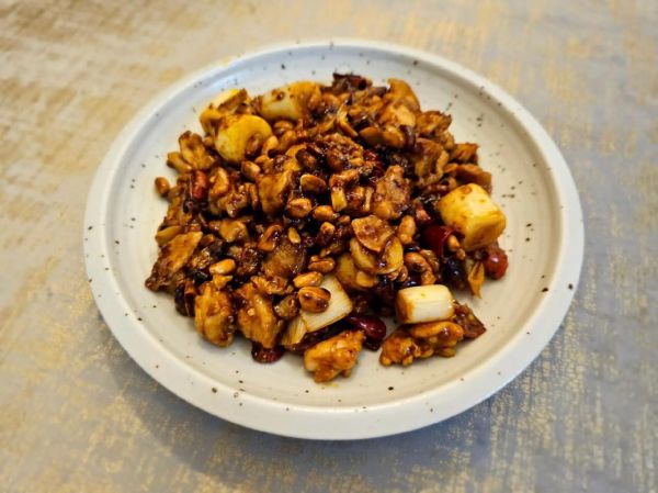 宫保鸡丁怎么做才正宗_正宗川味宫保鸡丁配料表-第2张图片-山城妙识 宫保鸡丁怎么做才正宗_正宗川味宫保鸡丁配料表-第2张图片-山城妙识