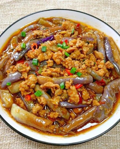 茄子炒肉末怎么炒好吃_茄子炒肉末的家常做法-第1张图片-山城妙识