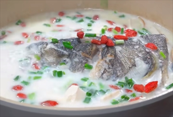 鱼头豆腐汤用什么鱼_哪种鱼最适合炖汤-第2张图片-山城妙识