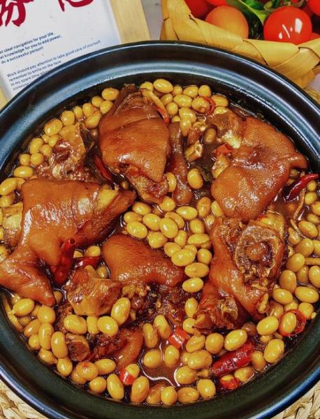 黄豆炖猪蹄的功效与作用_孕妇能吃吗-第3张图片-山城妙识 黄豆炖猪蹄的功效与作用_孕妇能吃吗-第3张图片-山城妙识