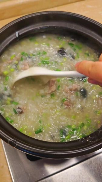 皮蛋瘦肉粥怎么做_皮蛋瘦肉粥需要焯水吗-第2张图片-山城妙识