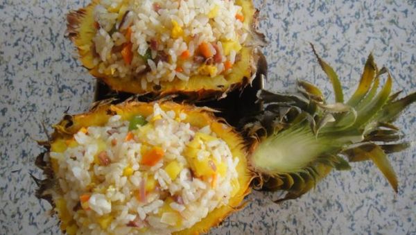 菠萝甜米饭怎么做_菠萝甜米饭的家常做法-第3张图片-山城妙识