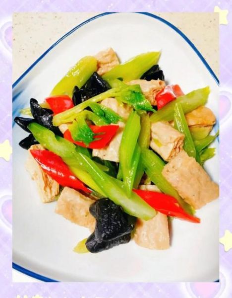 西芹怎么去筋图解_西芹去筋最简单的方法-第1张图片-山城妙识 西芹怎么去筋图解_西芹去筋最简单的方法-第1张图片-山城妙识