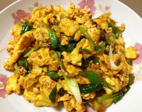 葱花摊鸡蛋怎么做_葱花摊鸡蛋需要几分钟-第3张图片-山城妙识 葱花摊鸡蛋怎么做_葱花摊鸡蛋需要几分钟-第3张图片-山城妙识