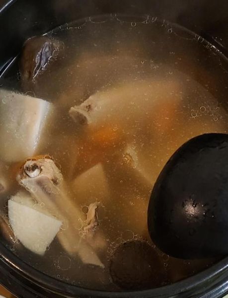 芋头排骨汤怎么炖好喝_芋头排骨汤的家常做法-第3张图片-山城妙识 芋头排骨汤怎么炖好喝_芋头排骨汤的家常做法-第3张图片-山城妙识