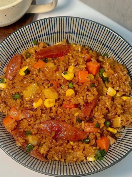 香肠焖米饭电饭锅怎么做_香肠焖米饭电饭锅做法-第1张图片-山城妙识 香肠焖米饭电饭锅怎么做_香肠焖米饭电饭锅做法-第1张图片-山城妙识