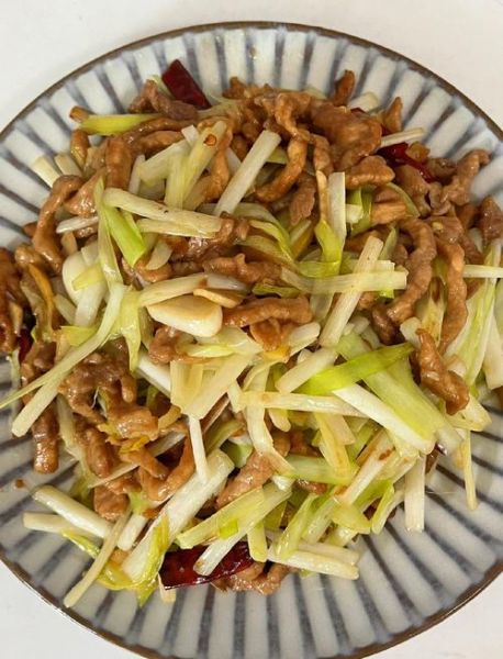 韭黄炒肉怎么炒好吃_韭黄炒肉的家常做法-第2张图片-山城妙识 韭黄炒肉怎么炒好吃_韭黄炒肉的家常做法-第2张图片-山城妙识