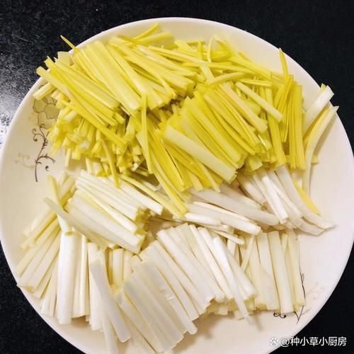 韭黄炒肉怎么炒好吃_韭黄炒肉的家常做法-第3张图片-山城妙识 韭黄炒肉怎么炒好吃_韭黄炒肉的家常做法-第3张图片-山城妙识