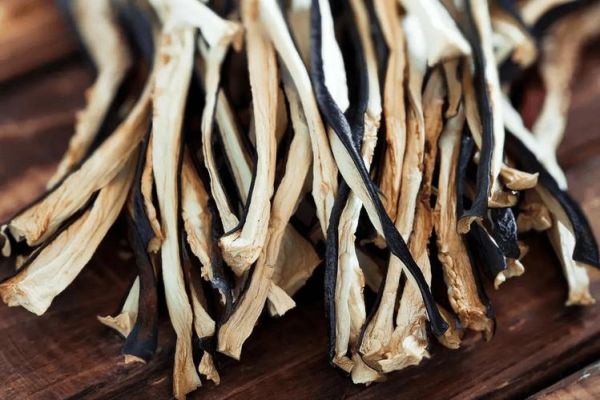 茄子怎么晒干不发黑_茄子晒干不变黑的方法-第1张图片-山城妙识