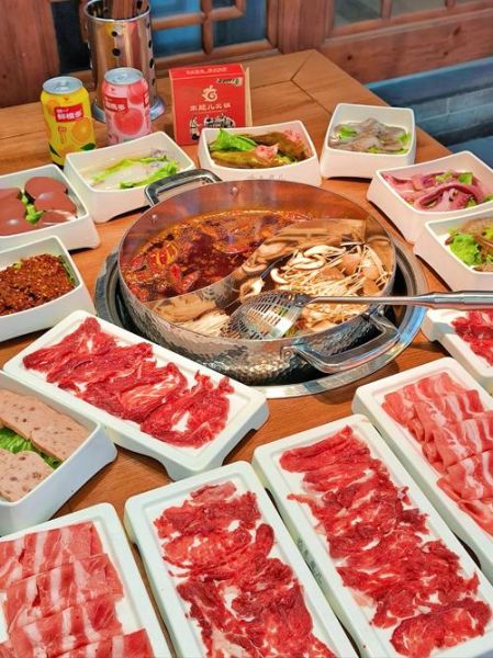 牛肉火锅怎么做_牛肉火锅需要哪些食材-第1张图片-山城妙识 牛肉火锅怎么做_牛肉火锅需要哪些食材-第1张图片-山城妙识