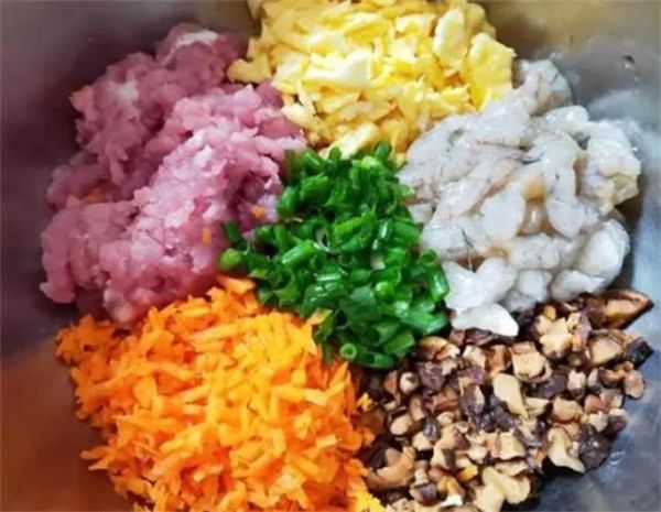 三鲜饺子馅怎么调好吃_三鲜饺子馅的做法图解-第2张图片-山城妙识