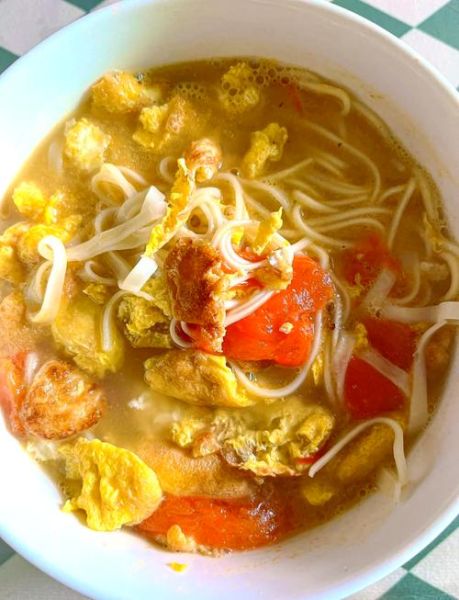 西红柿鸡蛋挂面怎么做好吃_西红柿鸡蛋挂面汤浓味鲜的秘诀-第1张图片-山城妙识