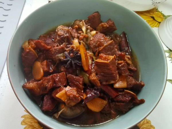 红烧生牛肉怎么烧_红烧生牛肉需要焯水吗-第3张图片-山城妙识