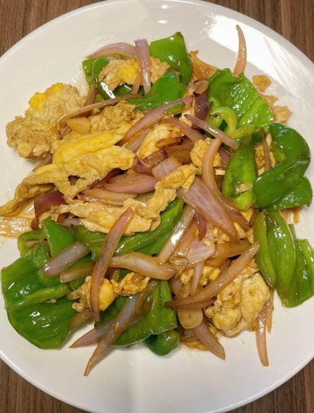 鸡蛋炒青椒怎么做_鸡蛋炒青椒热量高吗-第2张图片-山城妙识