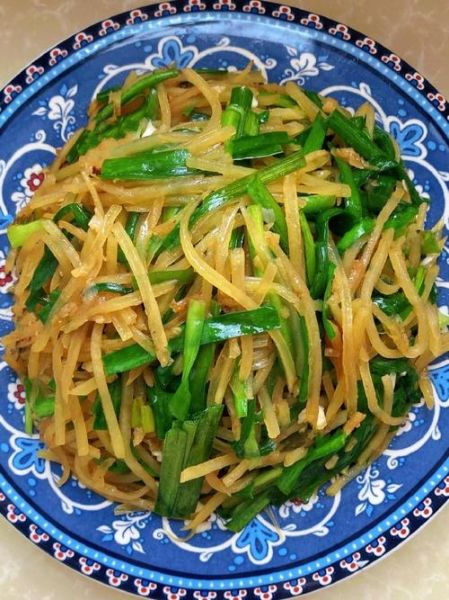 韭菜炒土豆丝怎么炒好吃_韭菜炒土豆丝的家常做法-第1张图片-山城妙识 韭菜炒土豆丝怎么炒好吃_韭菜炒土豆丝的家常做法-第1张图片-山城妙识