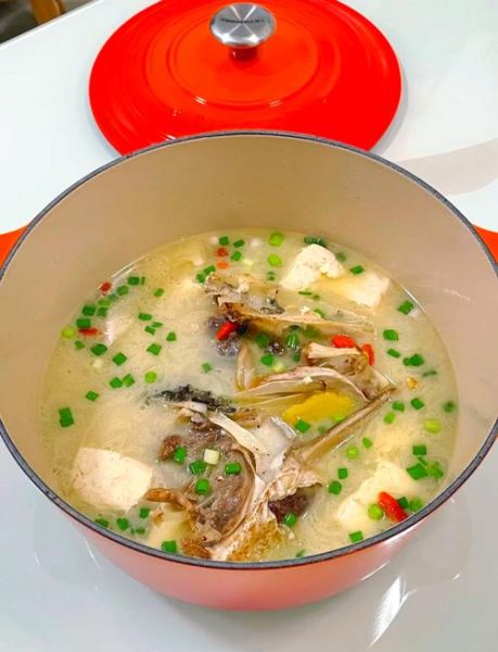鱼头豆腐汤怎么炖不腥_鱼头豆腐汤的做法大全-第3张图片-山城妙识
