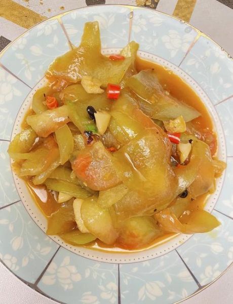 清炒西瓜皮的营养价值_西瓜皮炒着吃有什么好处-第1张图片-山城妙识