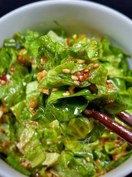 凉拌生菜怎么做才脆_凉拌生菜需要焯水吗-第1张图片-山城妙识 凉拌生菜怎么做才脆_凉拌生菜需要焯水吗-第1张图片-山城妙识